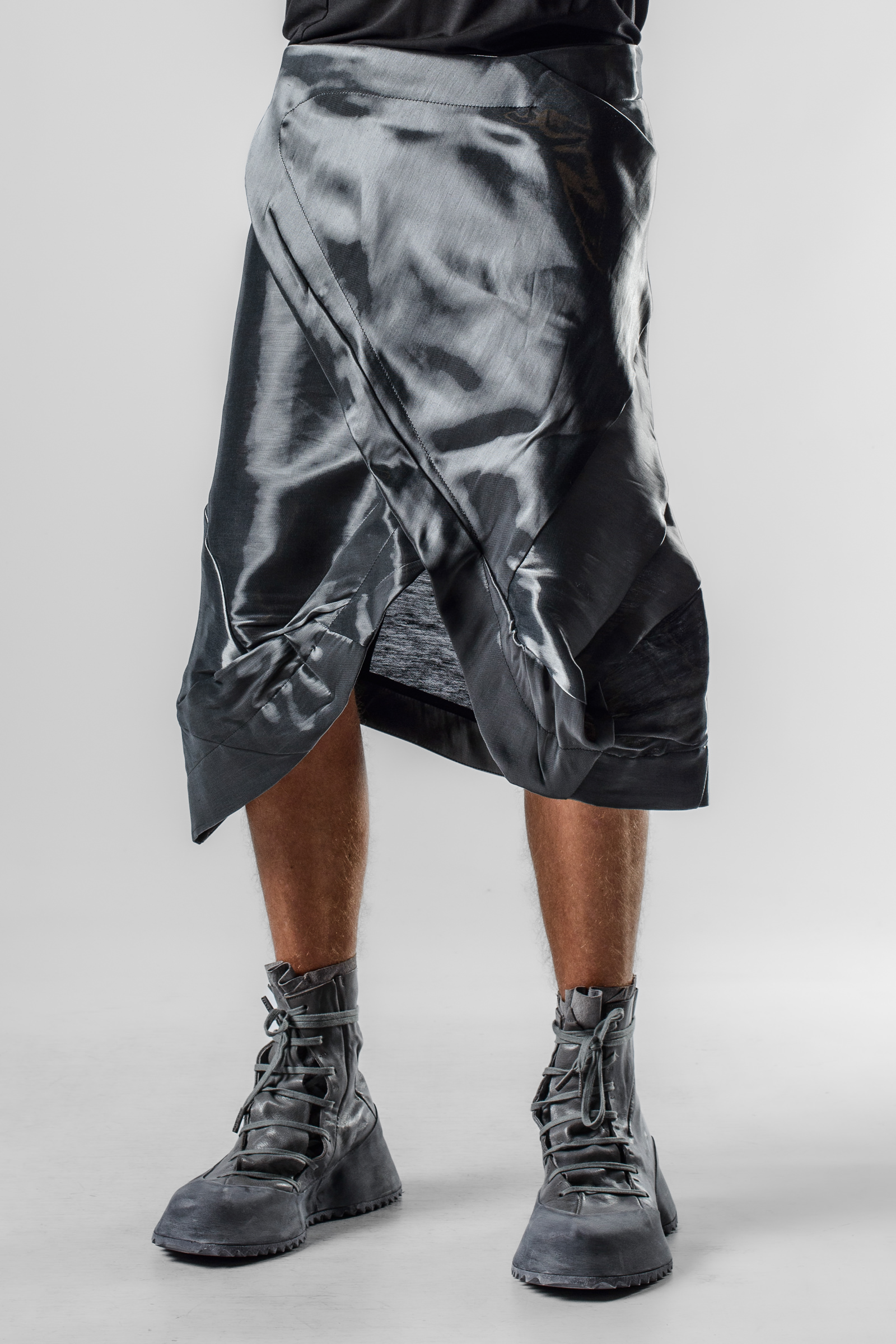 Leon Emanuel Blanck Anfractuous Distortion Kilt | Elixirgallery